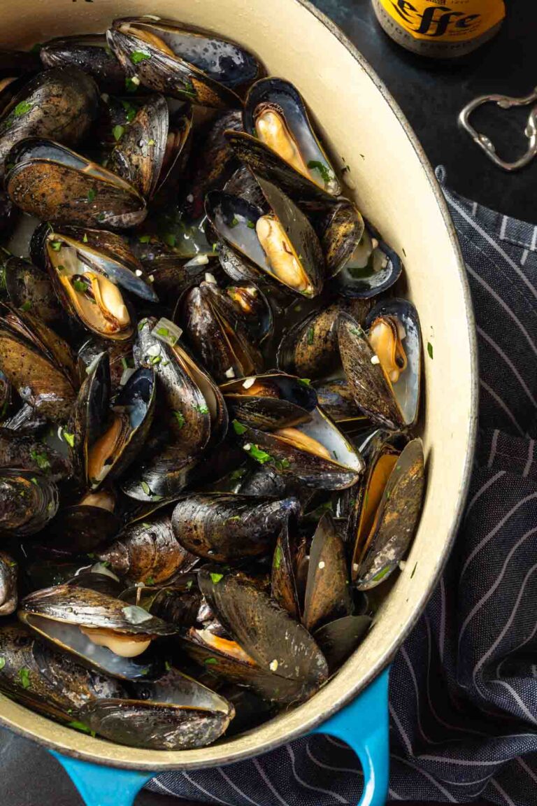 Beer Steamed Mussels (Moules Marinieres) - Simply Whisked
